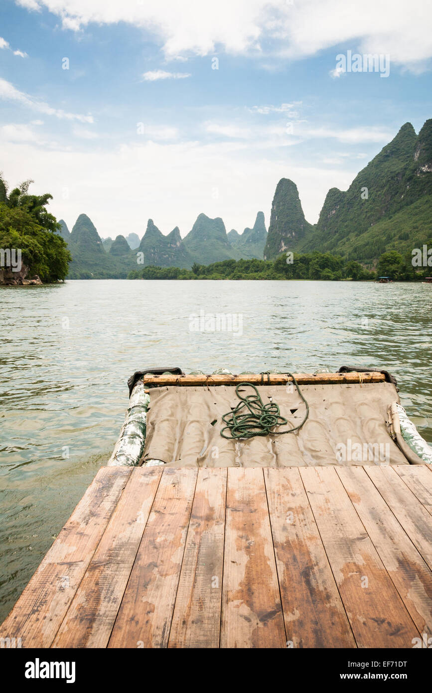 Bamboo rafting li river china Stock Photo - Alamy