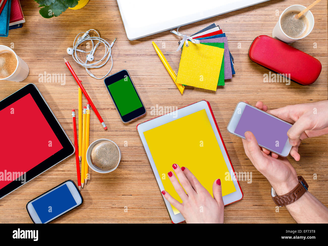 Working table hi-res stock photography and images - Alamy