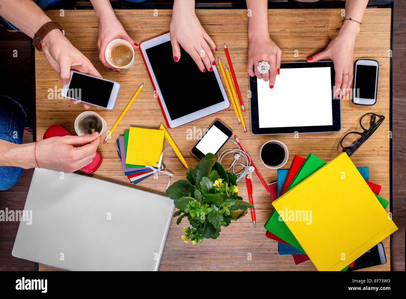 Working table hi-res stock photography and images - Alamy