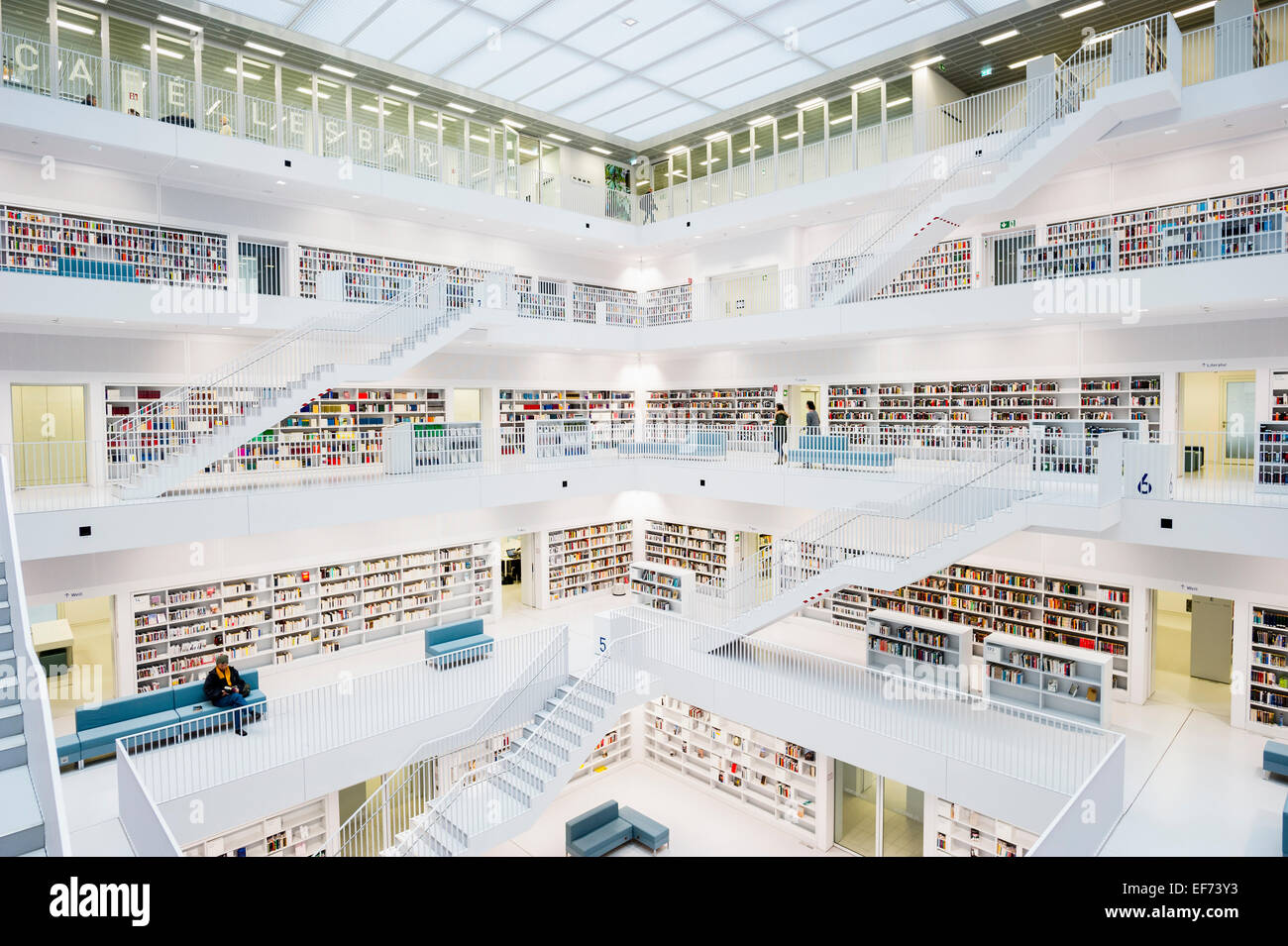 Modern library interior hi-res stock photography and images - Alamy