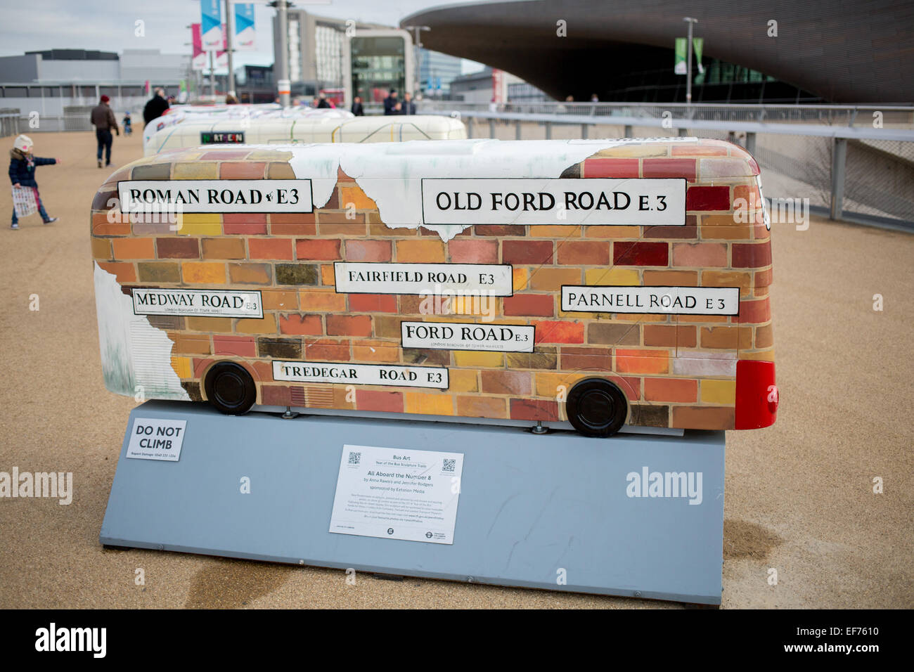 Number 8 bus london hi-res stock photography and images - Alamy