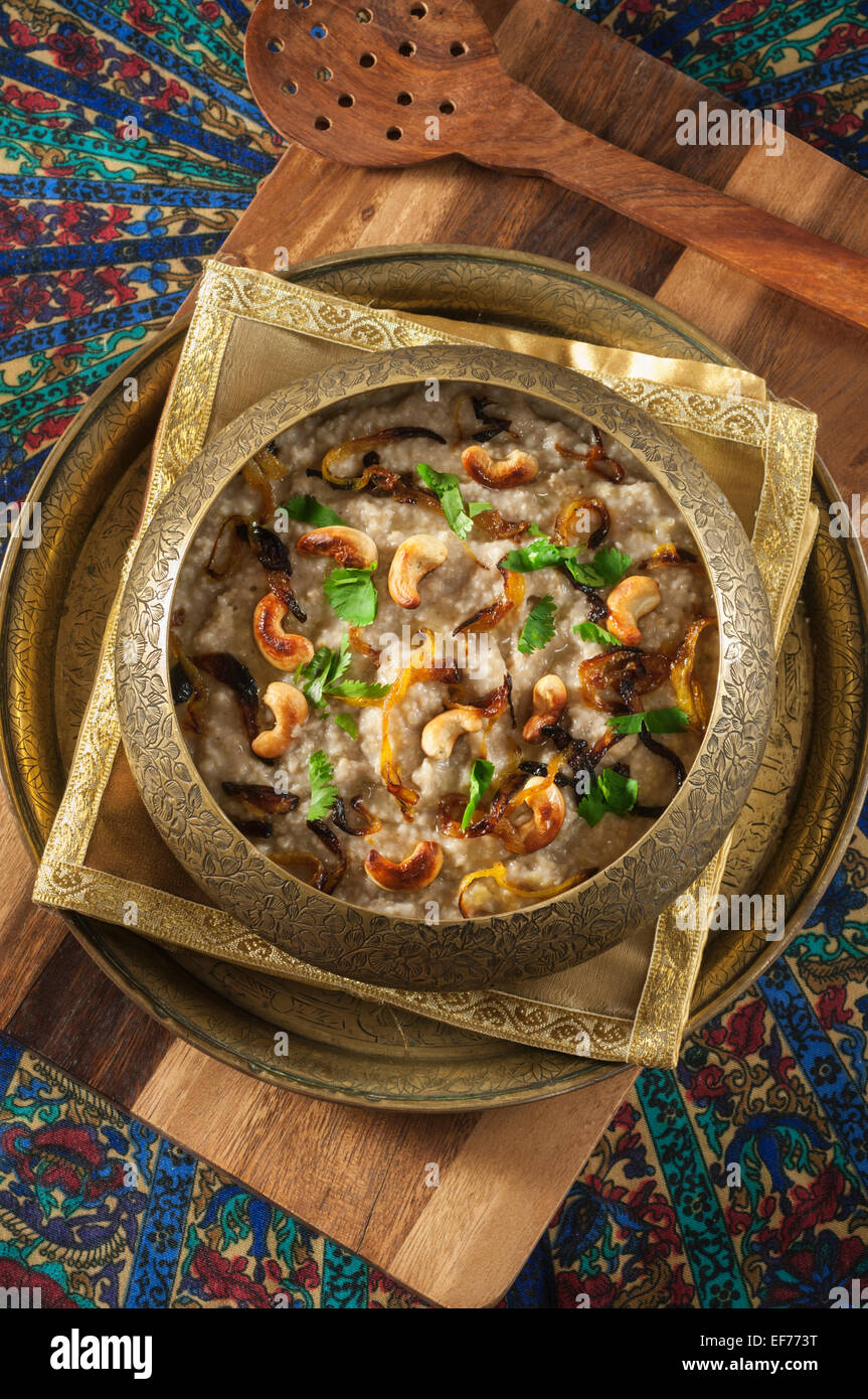 Harees. Spiced wheat and chicken dish. Middle East Stock Photo - Alamy