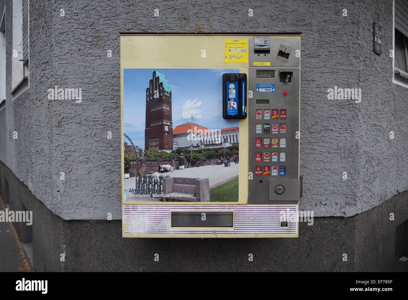 Cigarette dispenser hi-res stock photography and images - Alamy