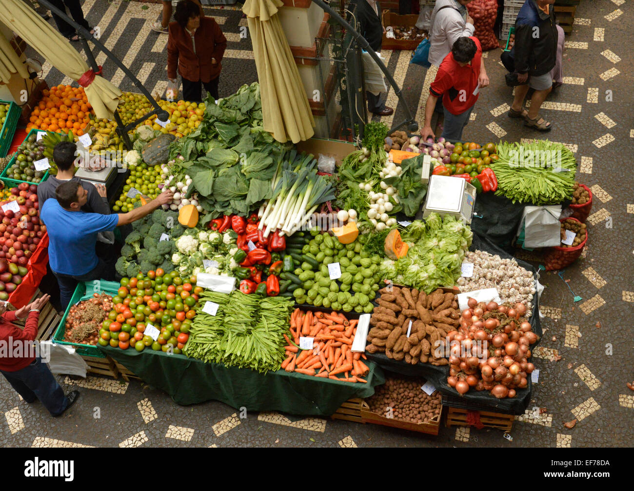 people shopping for fresh fruit and vegetables on market stall Stock ...