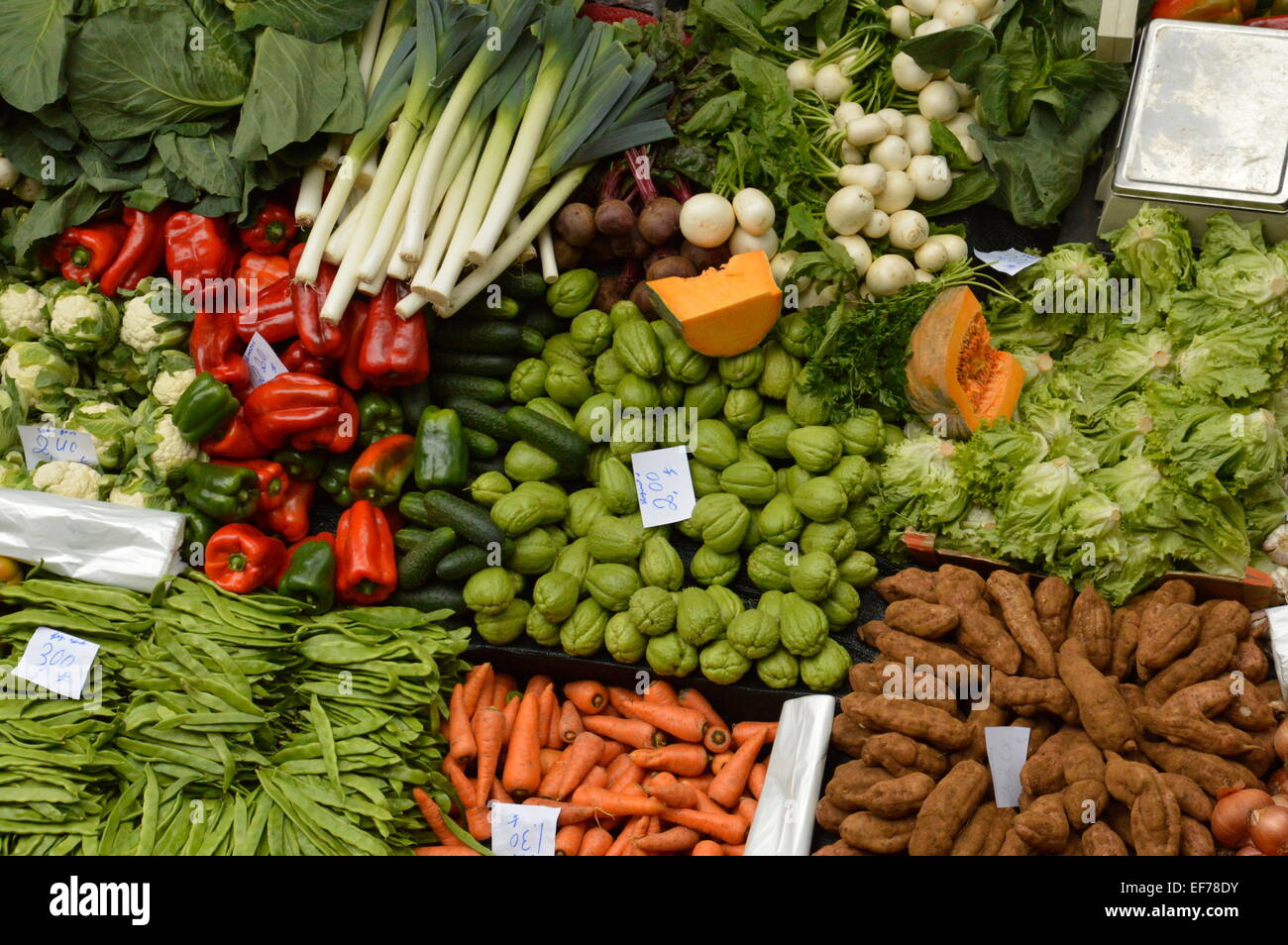 Vegetables on the stall hi-res stock photography and images - Alamy