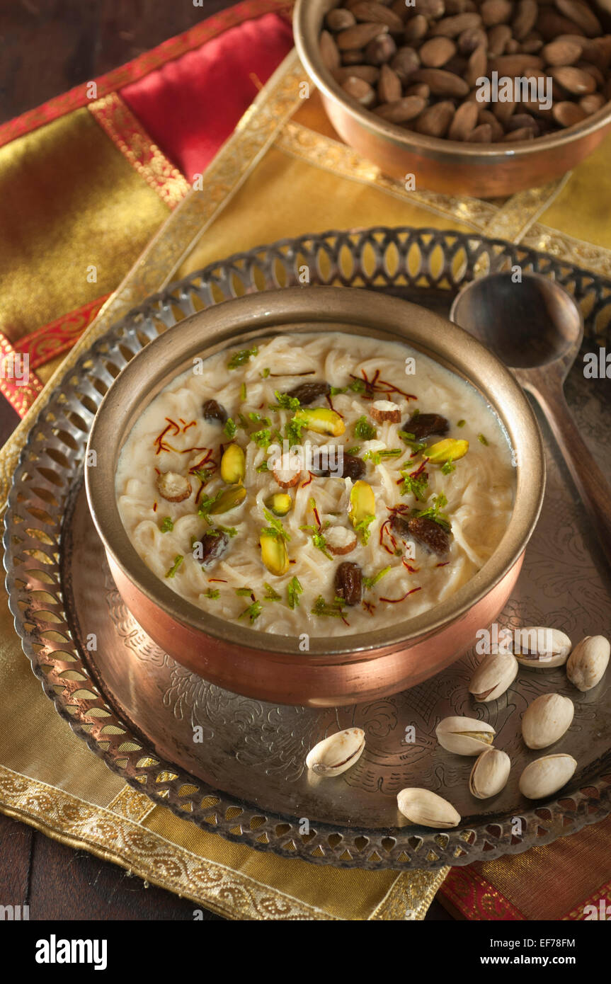 Seviyan. Sweet vermicelli dessert Stock Photo - Alamy