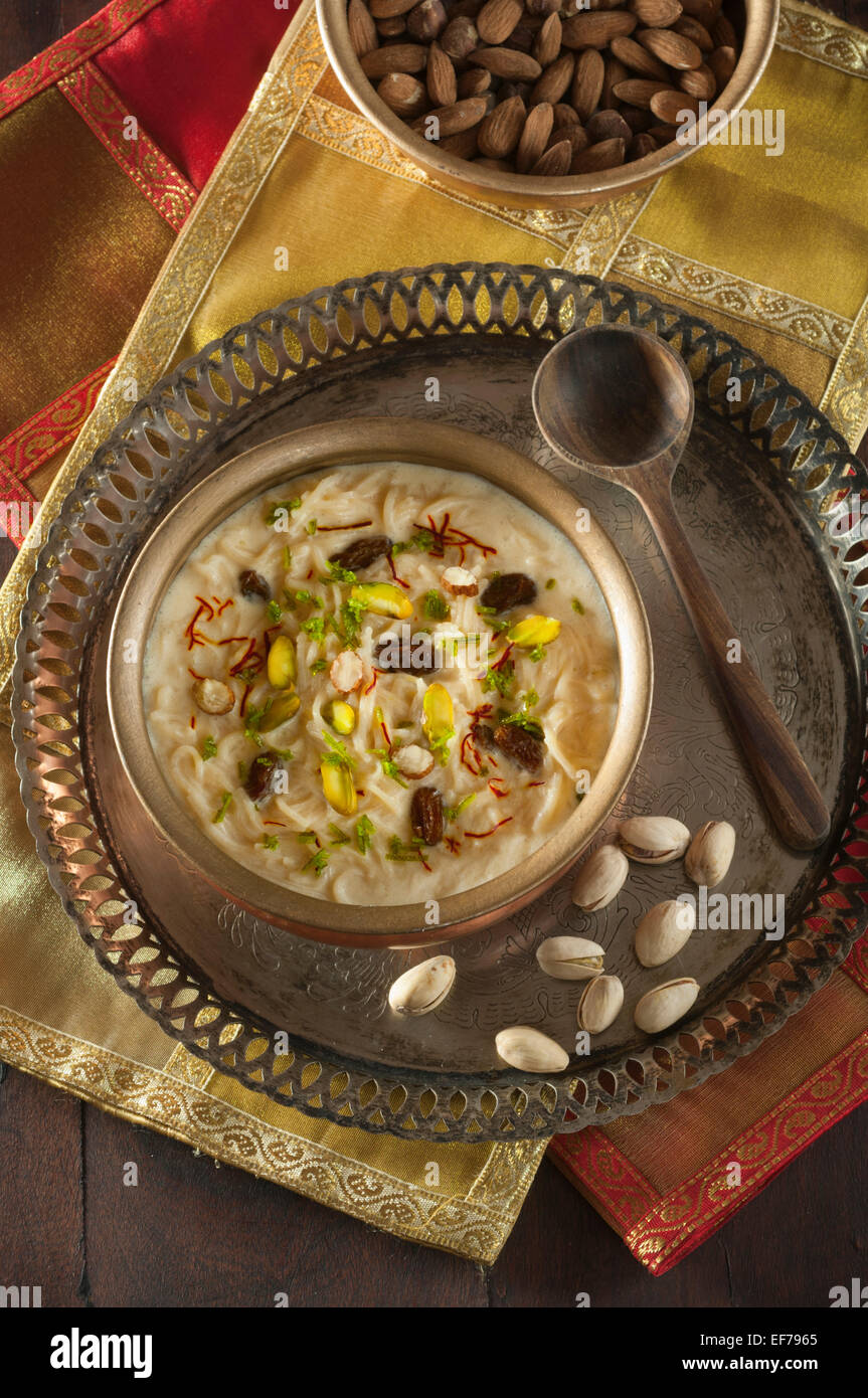 Seviyan. Sweet vermicelli dessert Stock Photo - Alamy