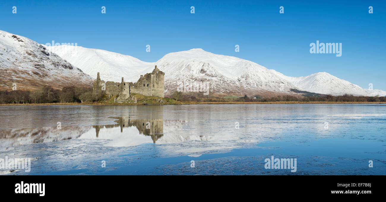 Scottish Castles Winter Snow High Resolution Stock Photography and ...