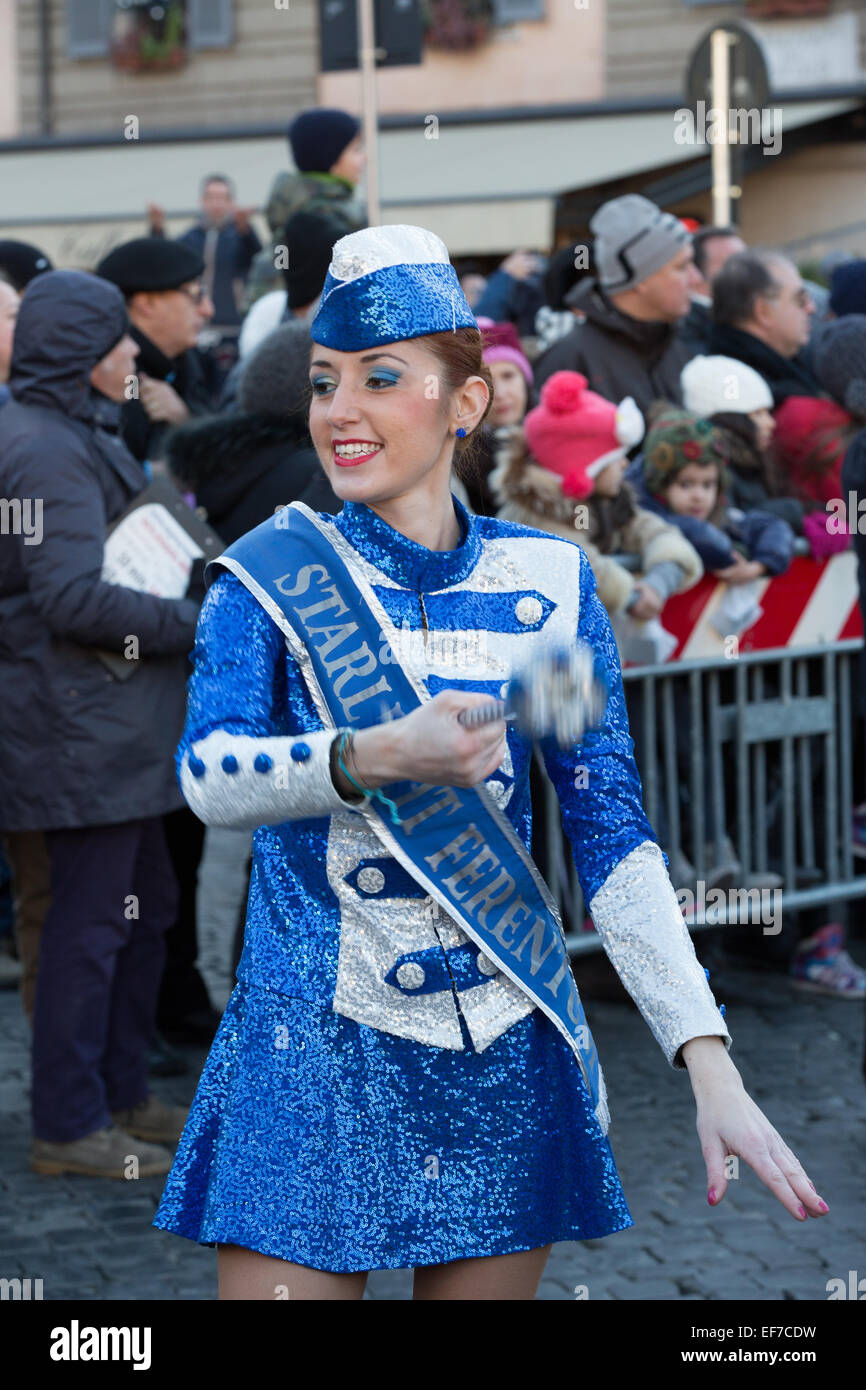 College majorettes hi-res stock photography and images - Alamy