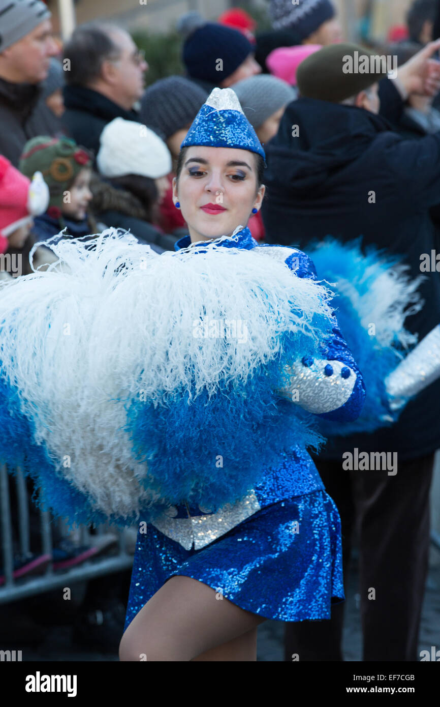 College majorettes hi-res stock photography and images - Alamy