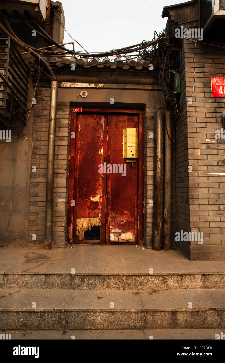 Beijing hutong hutongs door hi-res stock photography and images - Alamy