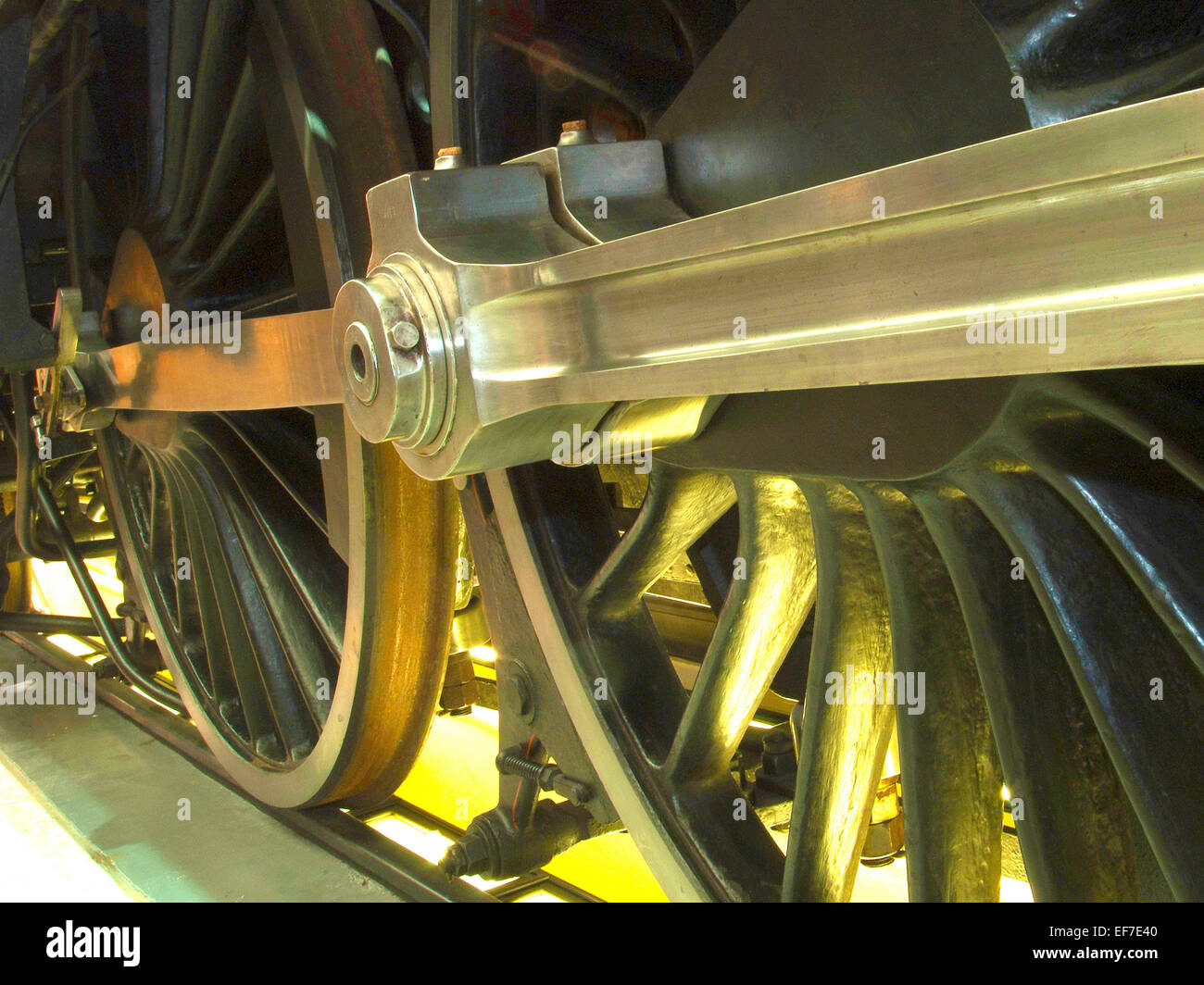 Steam train crank and wheels Stock Photo - Alamy