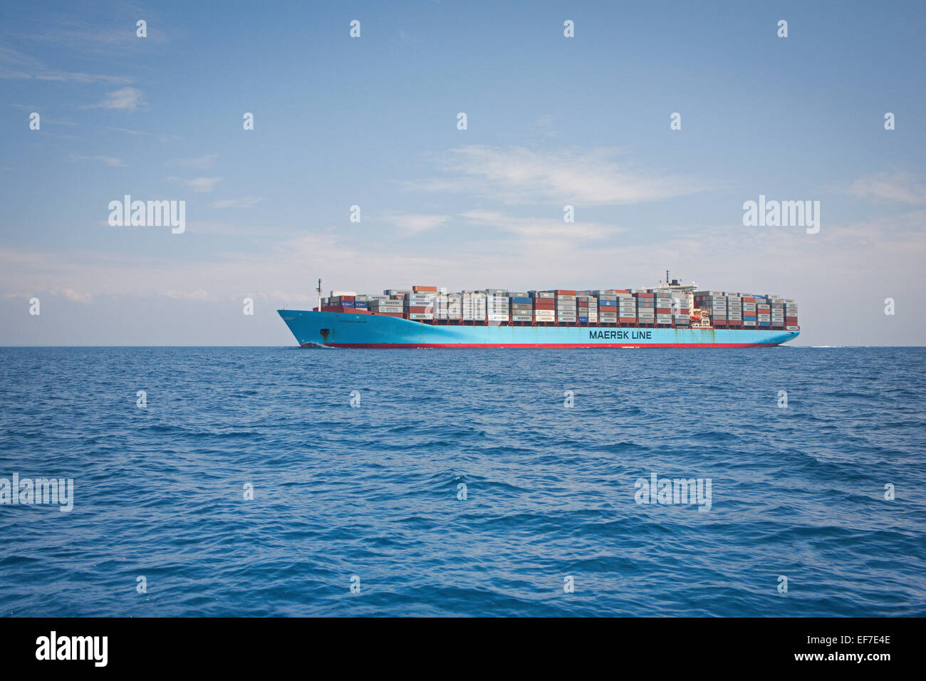 MAERSK LINE CONTAINER SHIP Stock Photo - Alamy