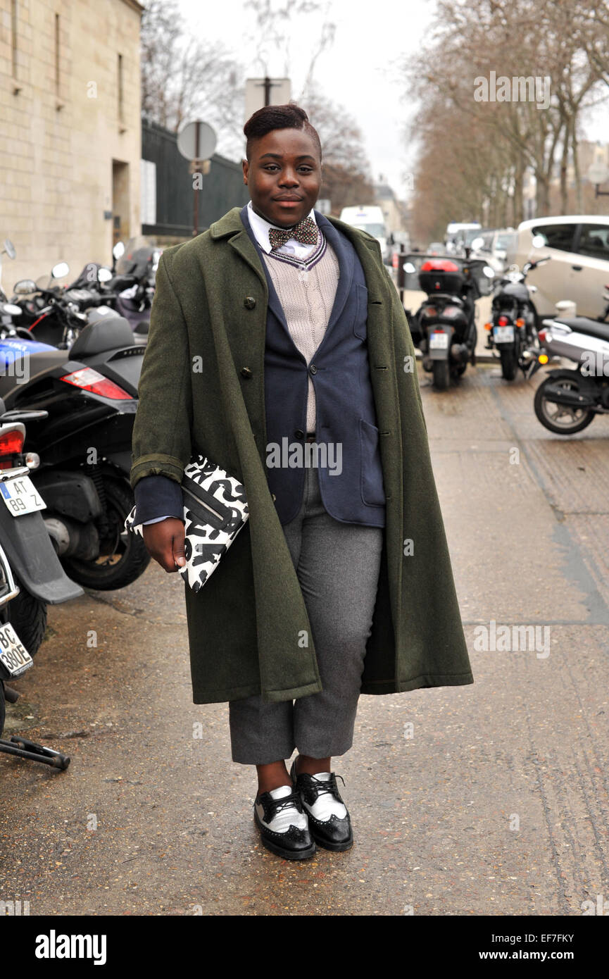 Regis arriving at the Dior runway show during Haute Couture Fashion ...