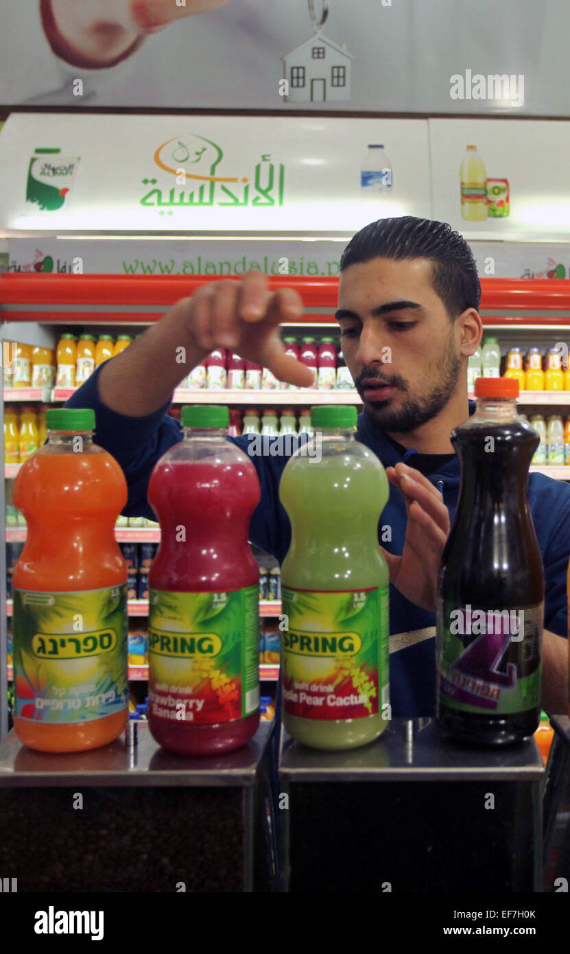 Gaza City, Gaza Strip, Palestinian Territory. 28th Jan, 2015. A ...