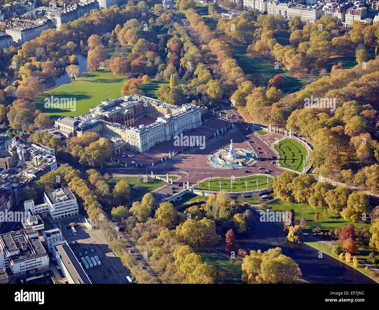 Buckingham palace aerial hi-res stock photography and images - Alamy