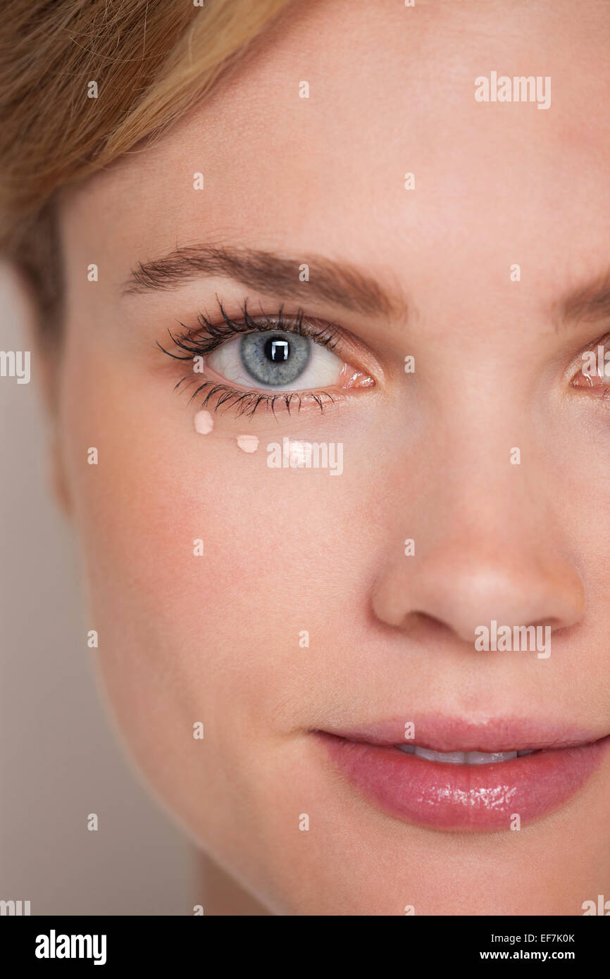 Concealer color hi-res stock photography and images - Alamy