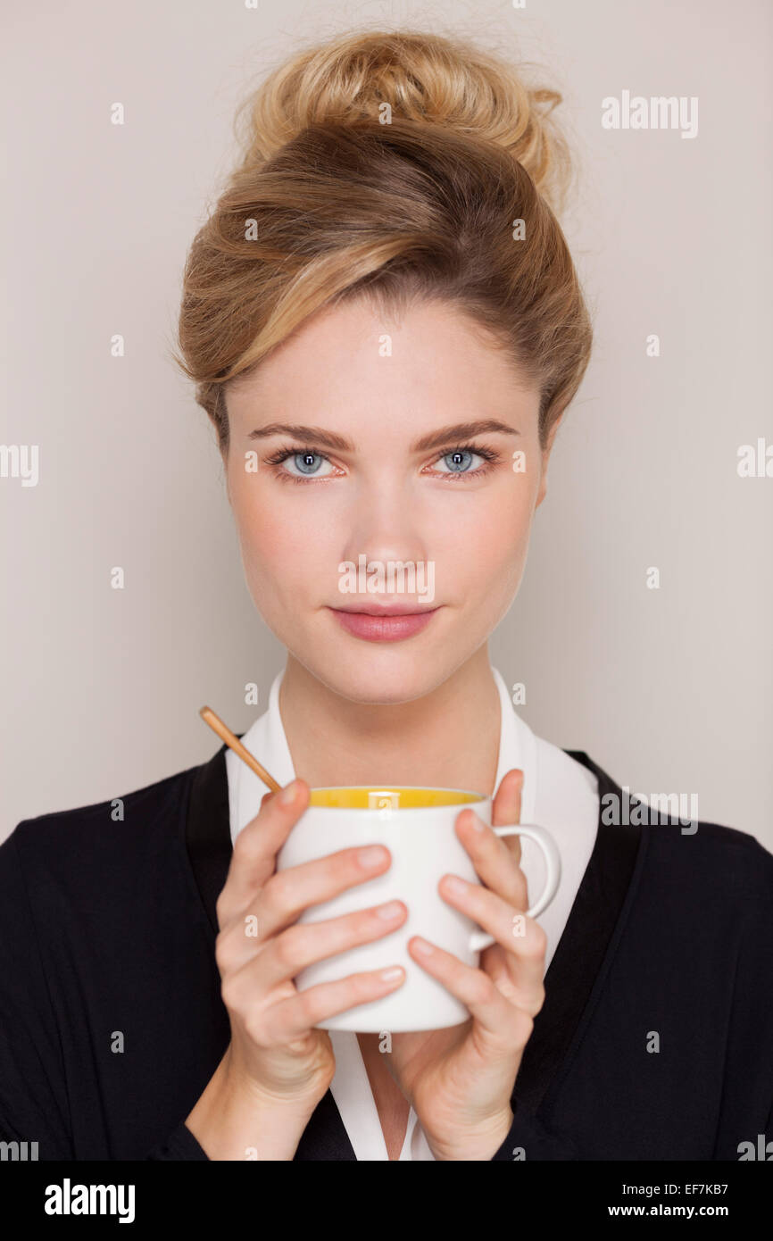 Beauty tea hi-res stock photography and images - Alamy