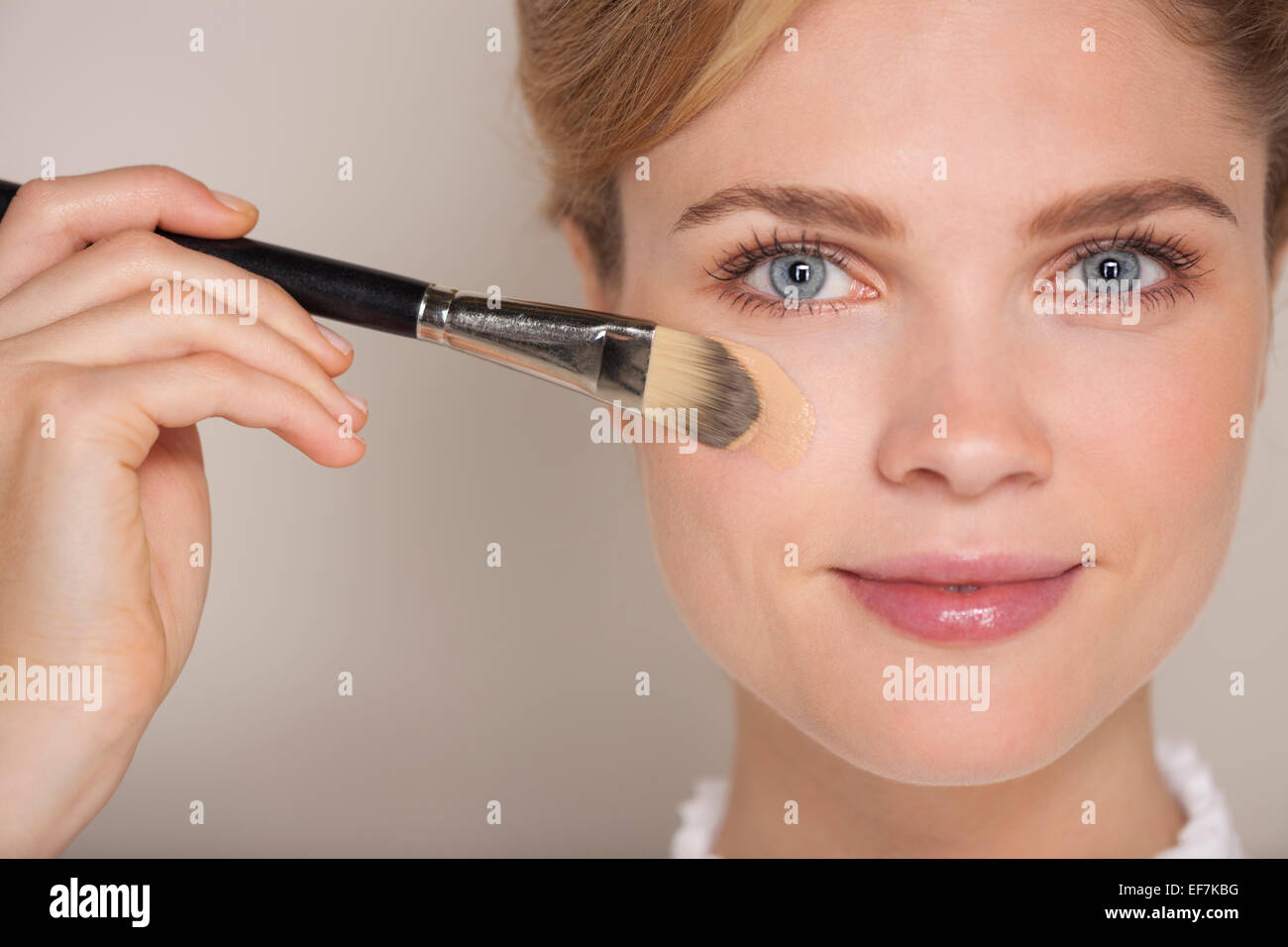 Woman face foundation hi-res stock photography and images - Alamy