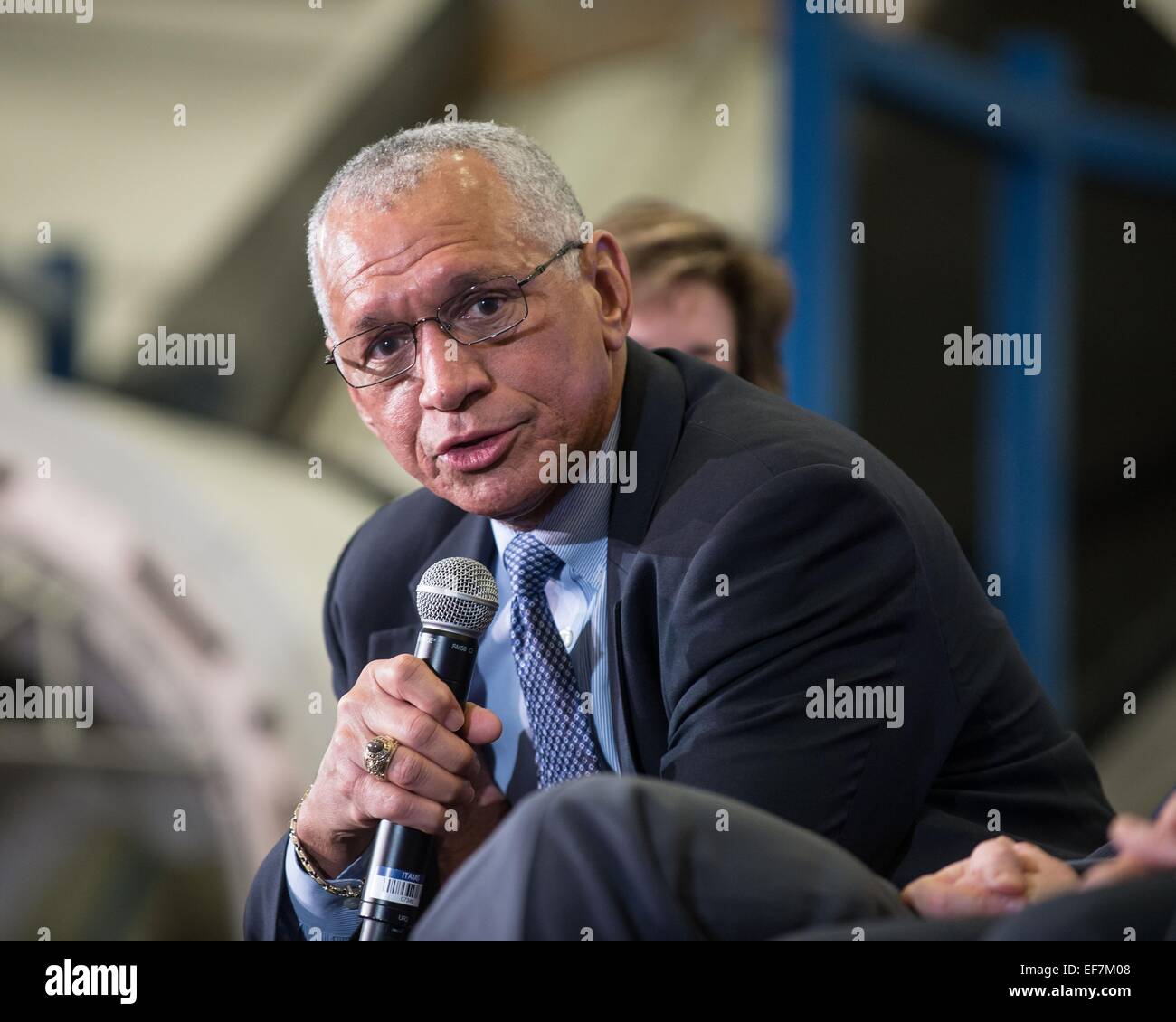 NASA Administrator Charlie Bolden addresses the media on commercial ...