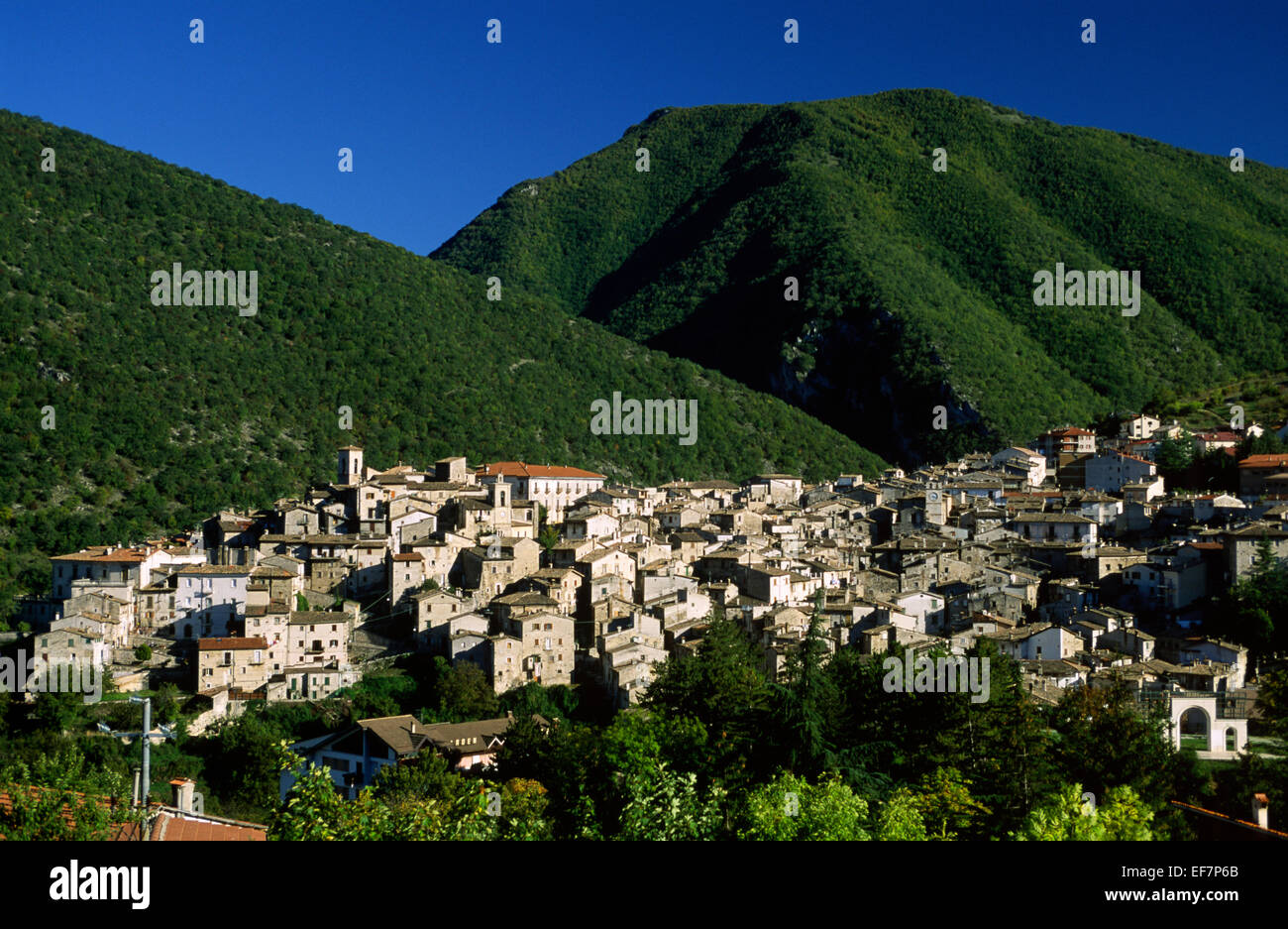 Scanno, Abruzzo, Italy Stock Photo - Alamy