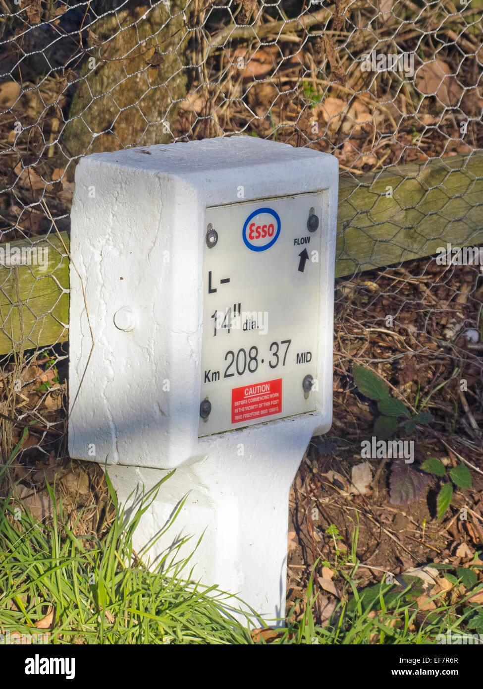 Esso pipeline marker hi-res stock photography and images - Alamy