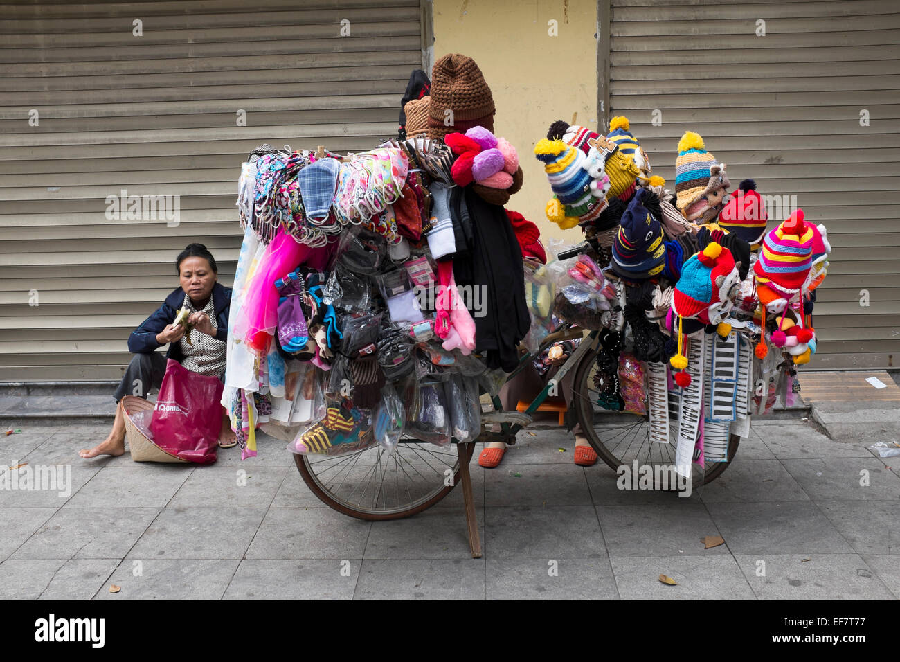 Bicycle Vendor Seller Hanoi Vietnam Stock Photo - Alamy