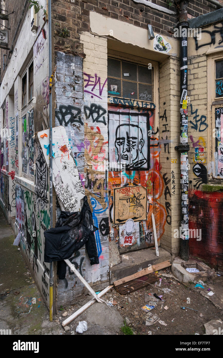 Graffiti street art in the Brick Lane area of London, England ...