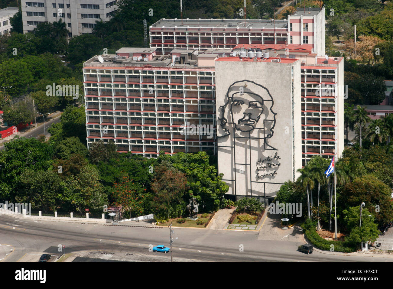 Che Guevara image, Ministry of the Interior building, Havana Cuba Stock ...