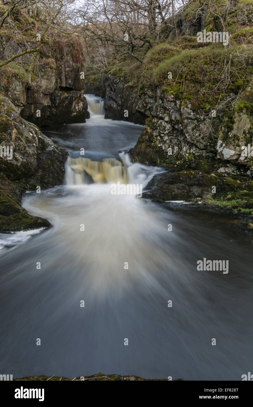 Snow Falls on the famous Ingleton Waterfalls walk in the Yorkshire ...
