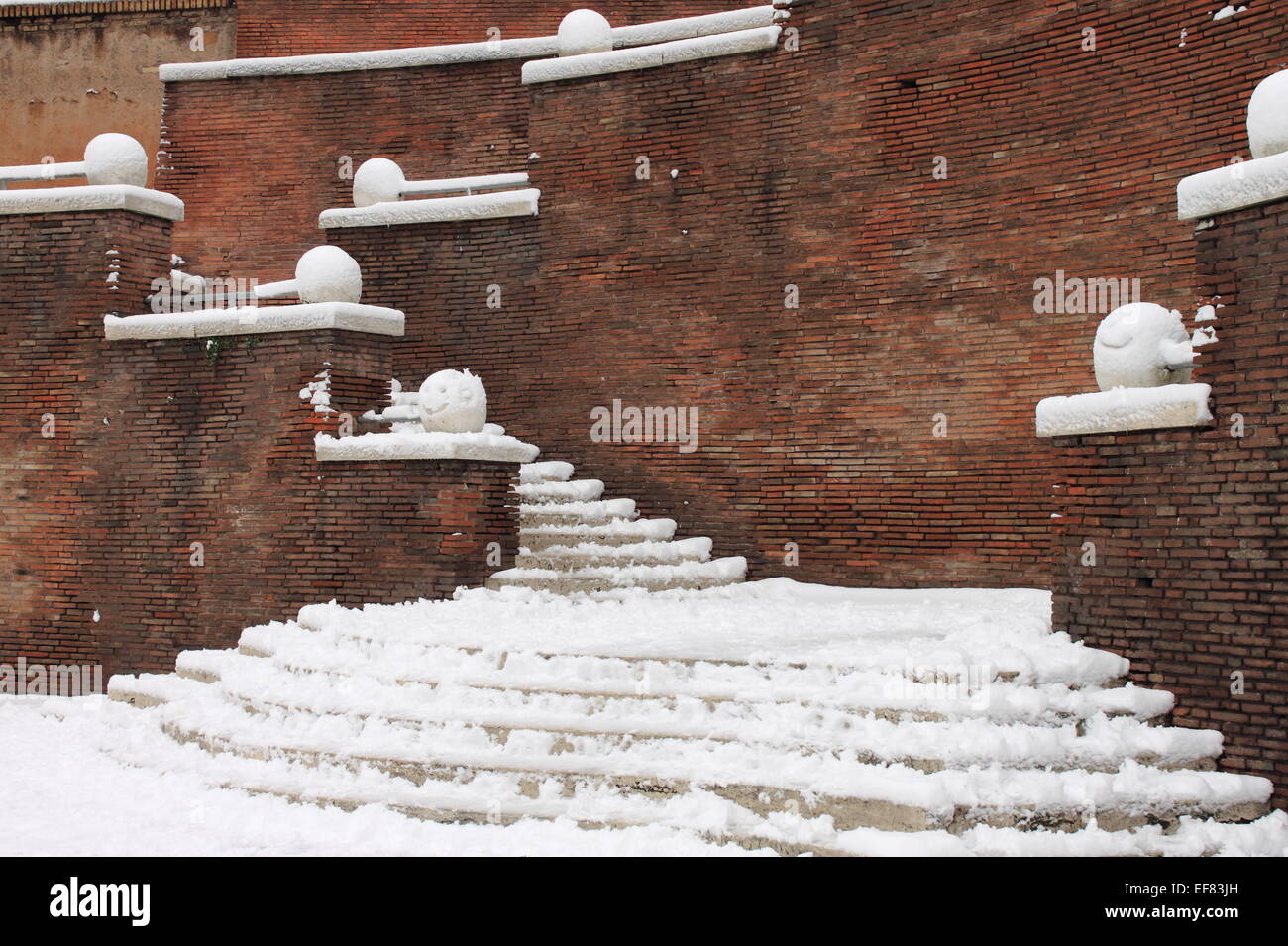 Medieval snow hi-res stock photography and images - Alamy