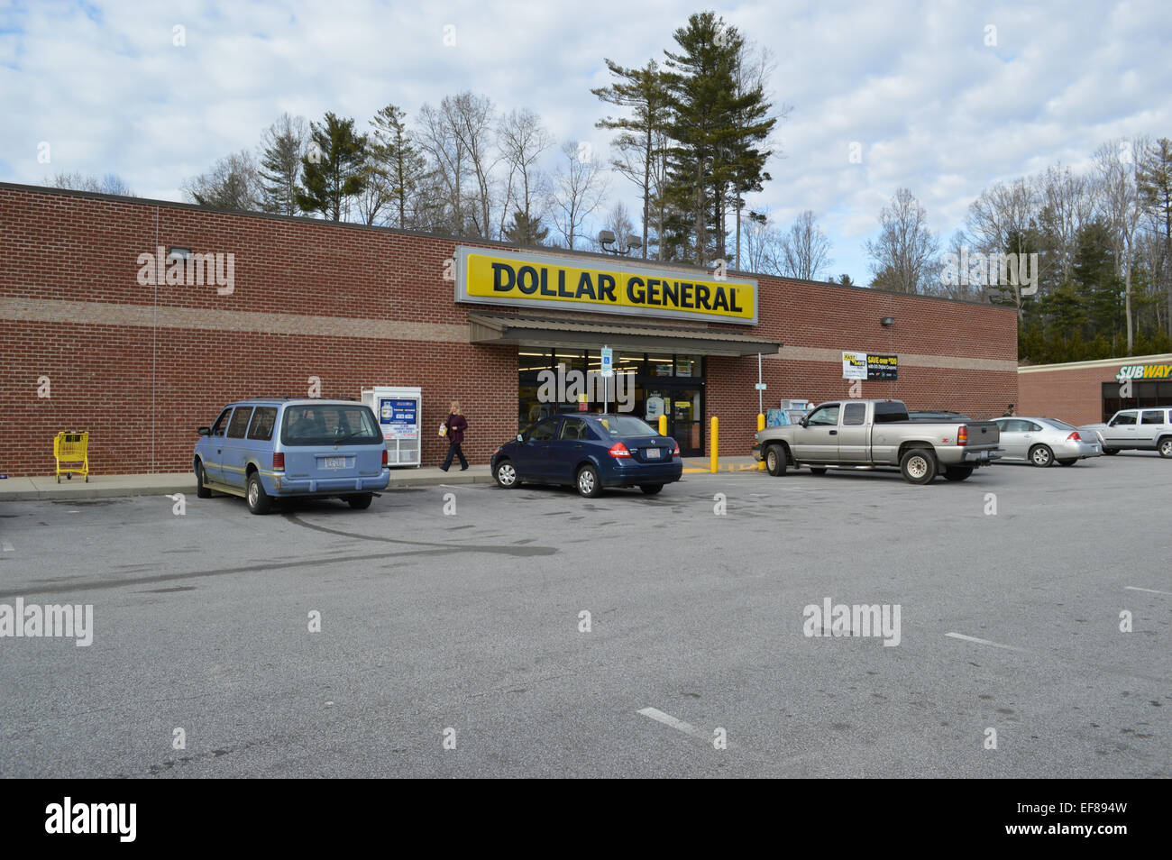 Dollar general store hi-res stock photography and images - Alamy