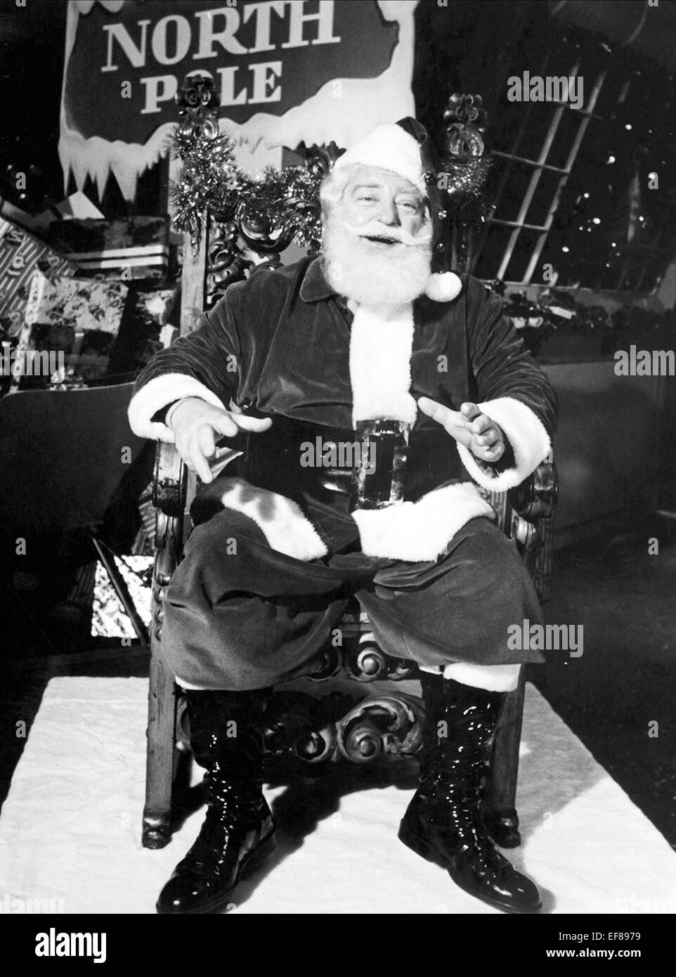Miracle on 34th street 1947 hi-res stock photography and images - Alamy