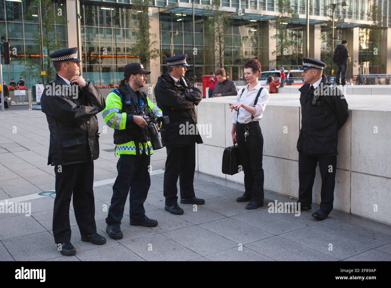 Police bleed hi-res stock photography and images - Alamy