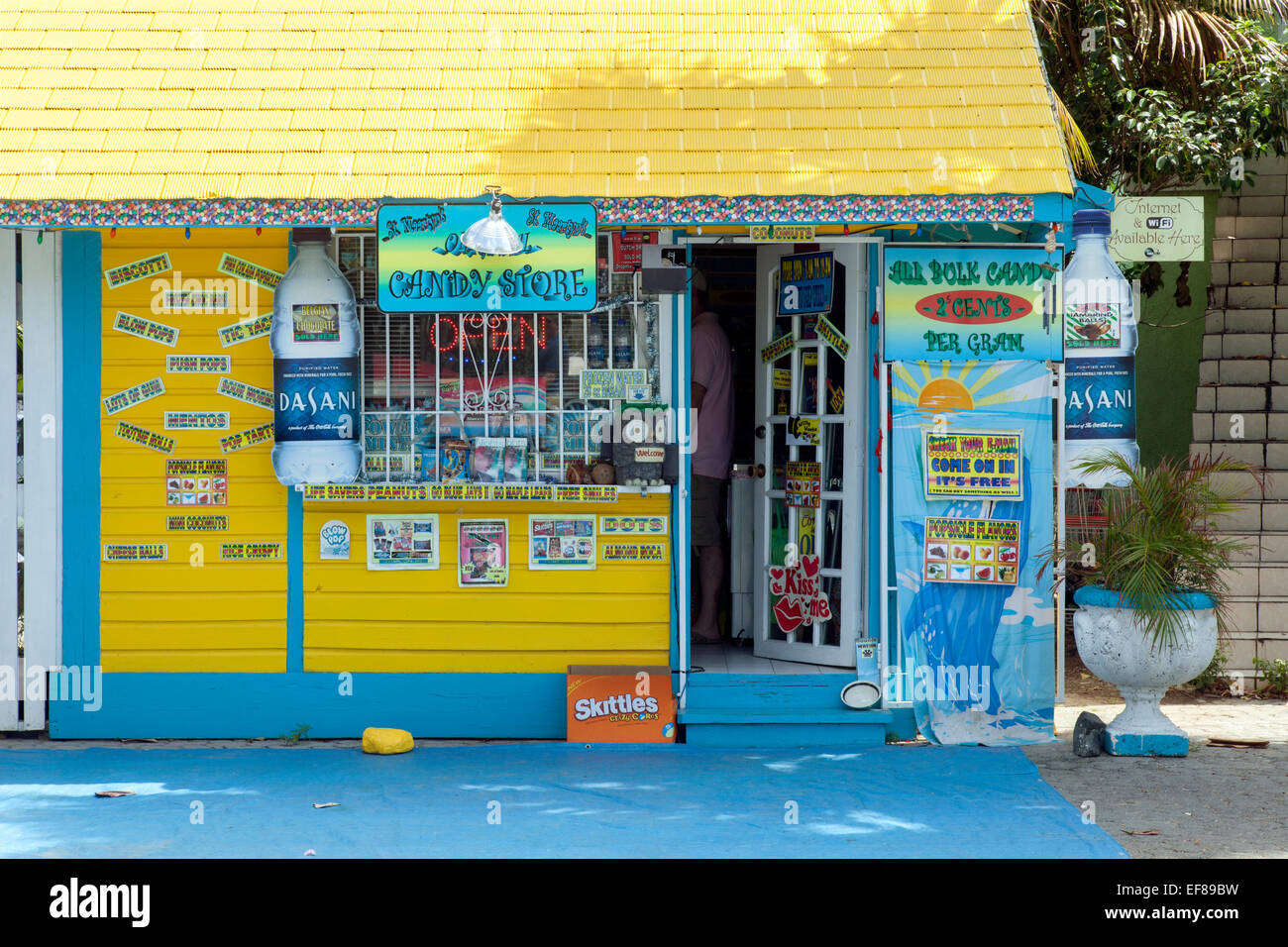 Candy store brightly colored in Philipsburg St, Martin Stock Photo - Alamy