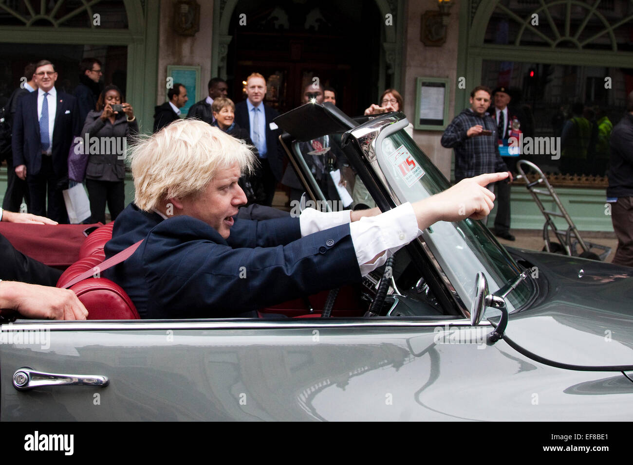 Boris johnson car hi-res stock photography and images - Alamy