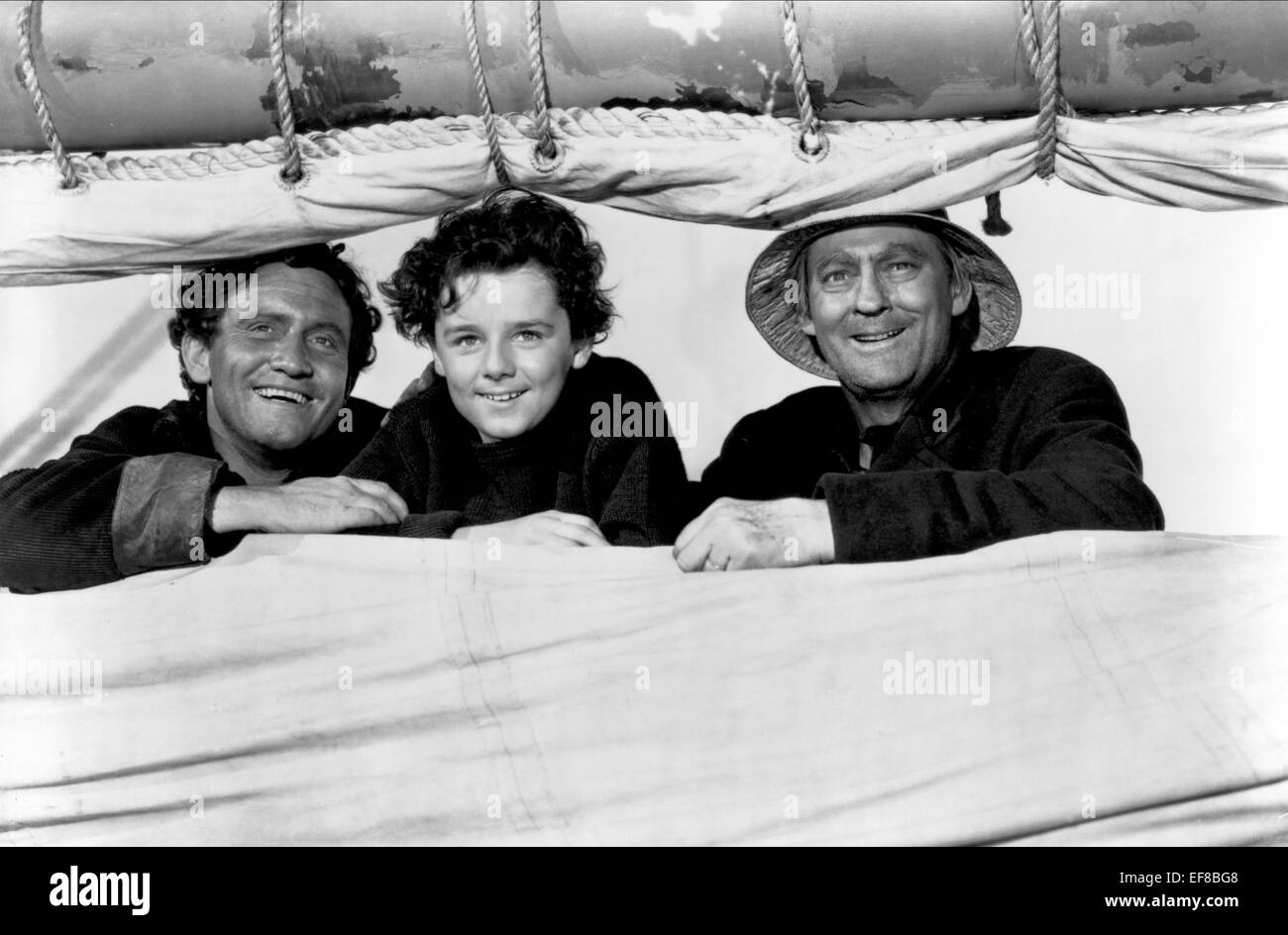 SPENCER TRACY, FREDDIE BARTHOLOMEW, LIONEL BARRYMORE, CAPTAINS ...