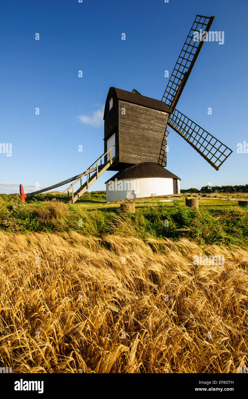 Pitstone windmil hi-res stock photography and images - Alamy