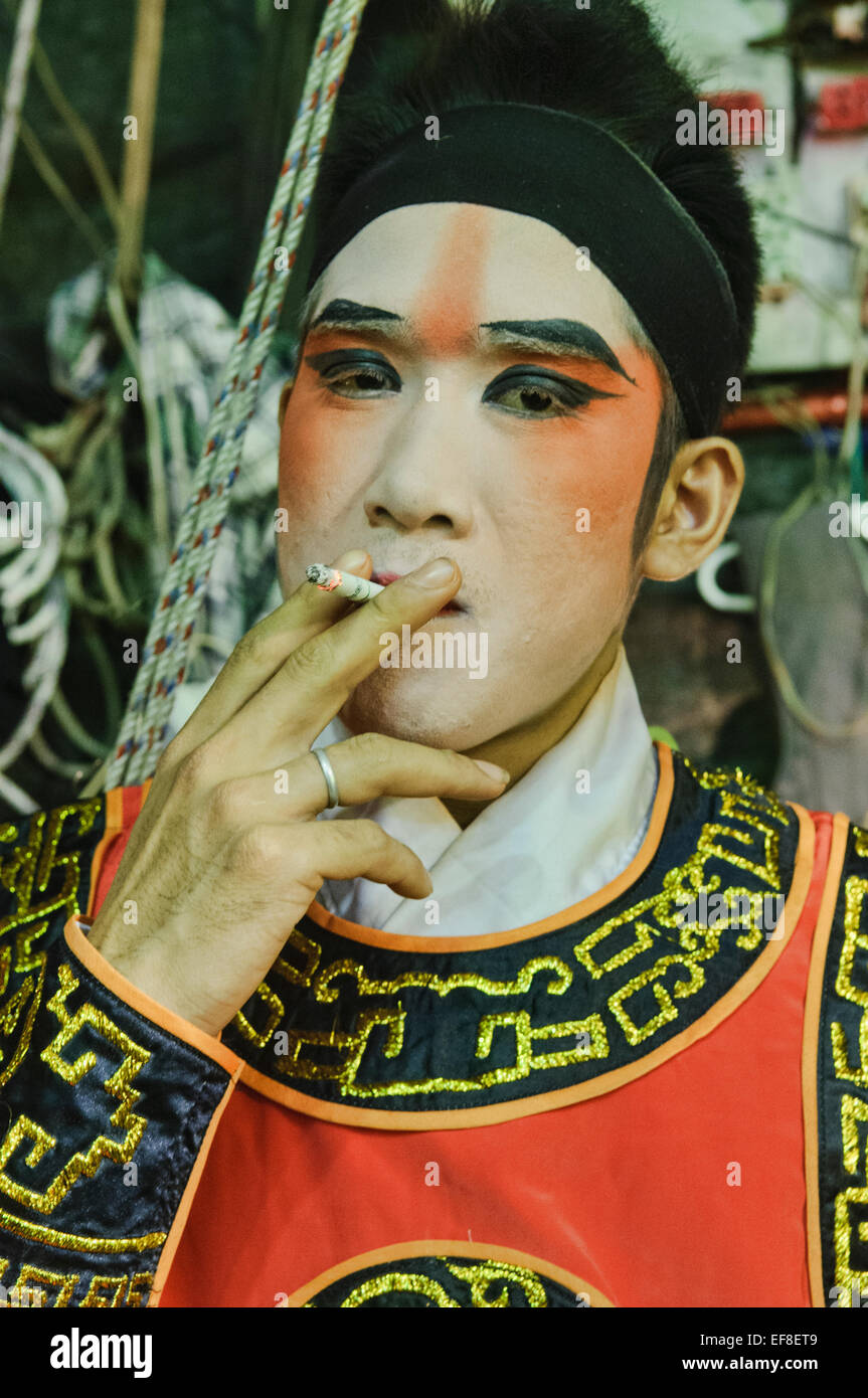 Chinese theatre backstage bangkok hi-res stock photography and images ...