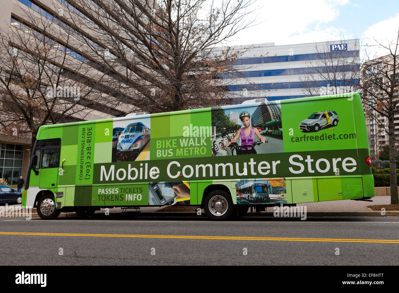 American commuter hi-res stock photography and images - Alamy