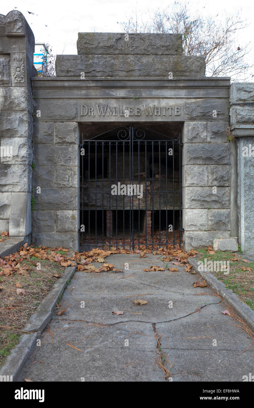 Burial Vaults High Resolution Stock Photography and Images - Alamy