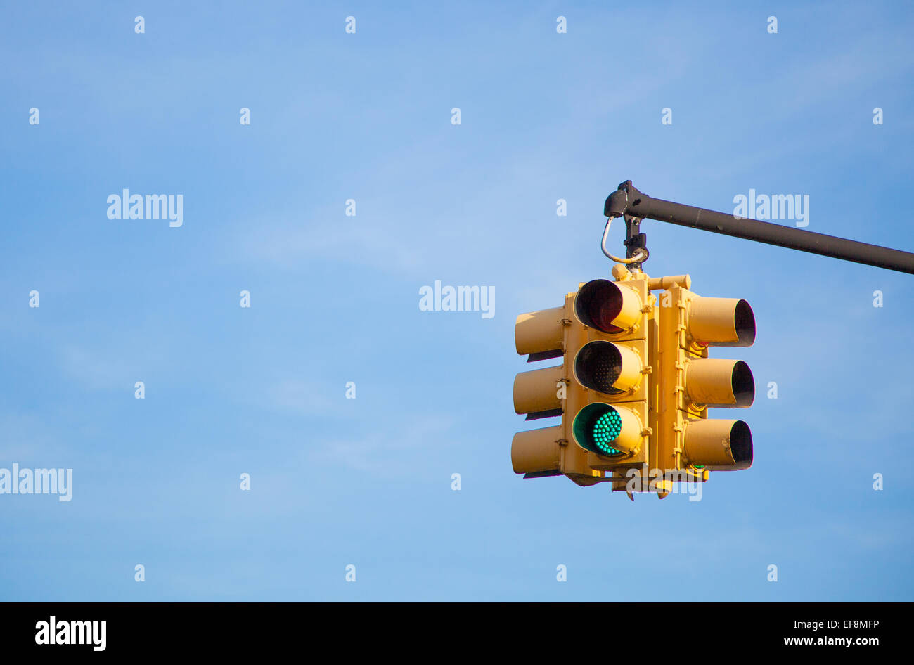 Traffic lights hi-res stock photography and images - Alamy
