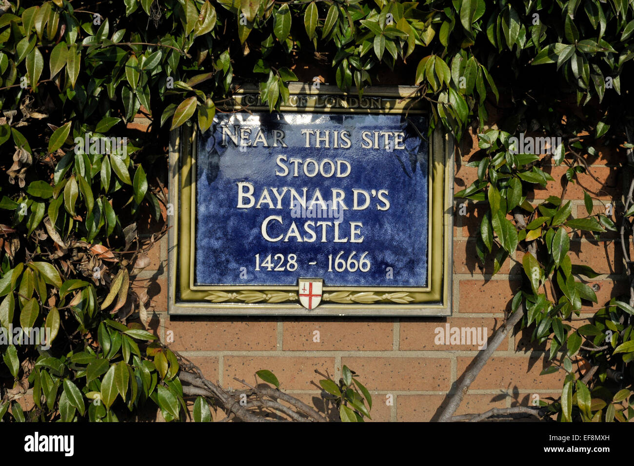 Site of baynards castle hi-res stock photography and images - Alamy