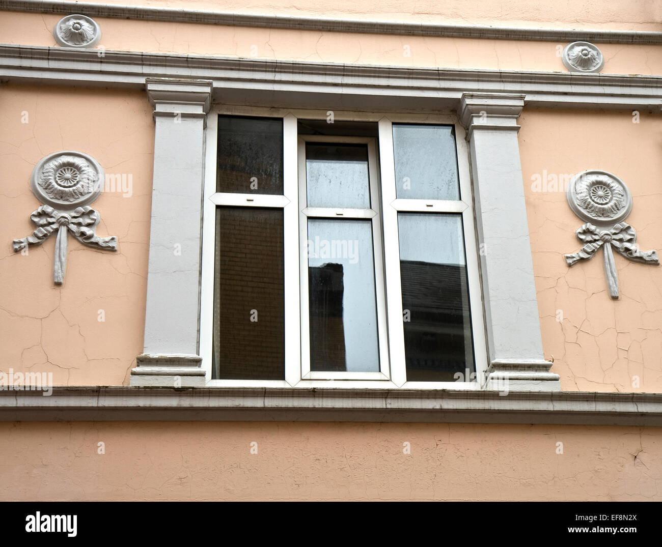 Rosette windows hi-res stock photography and images - Alamy