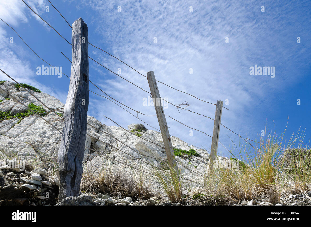 Broken rock fence hi-res stock photography and images - Alamy