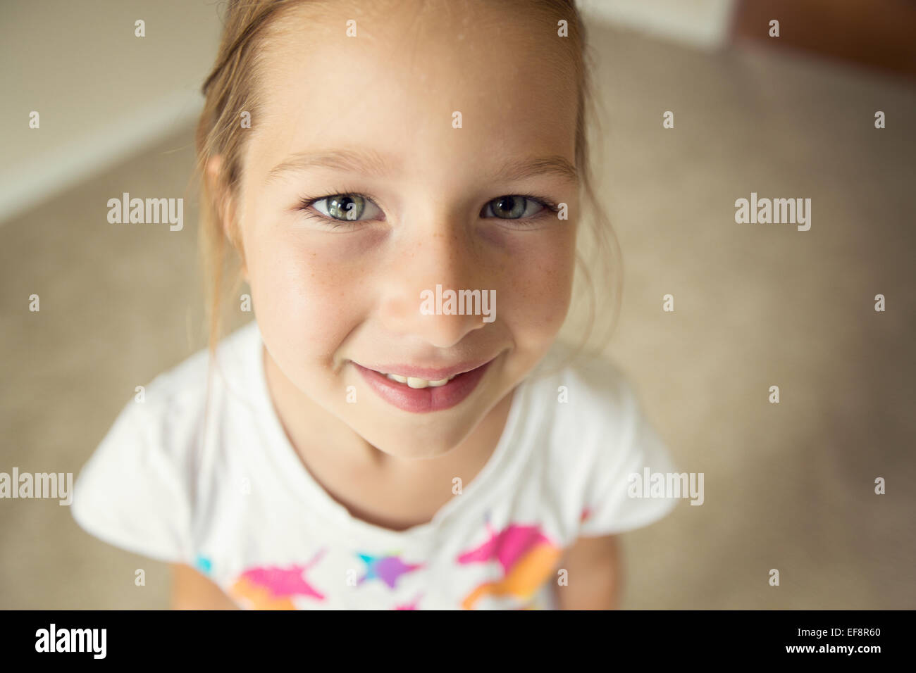 Girl looking camera close up face hi-res stock photography and images ...