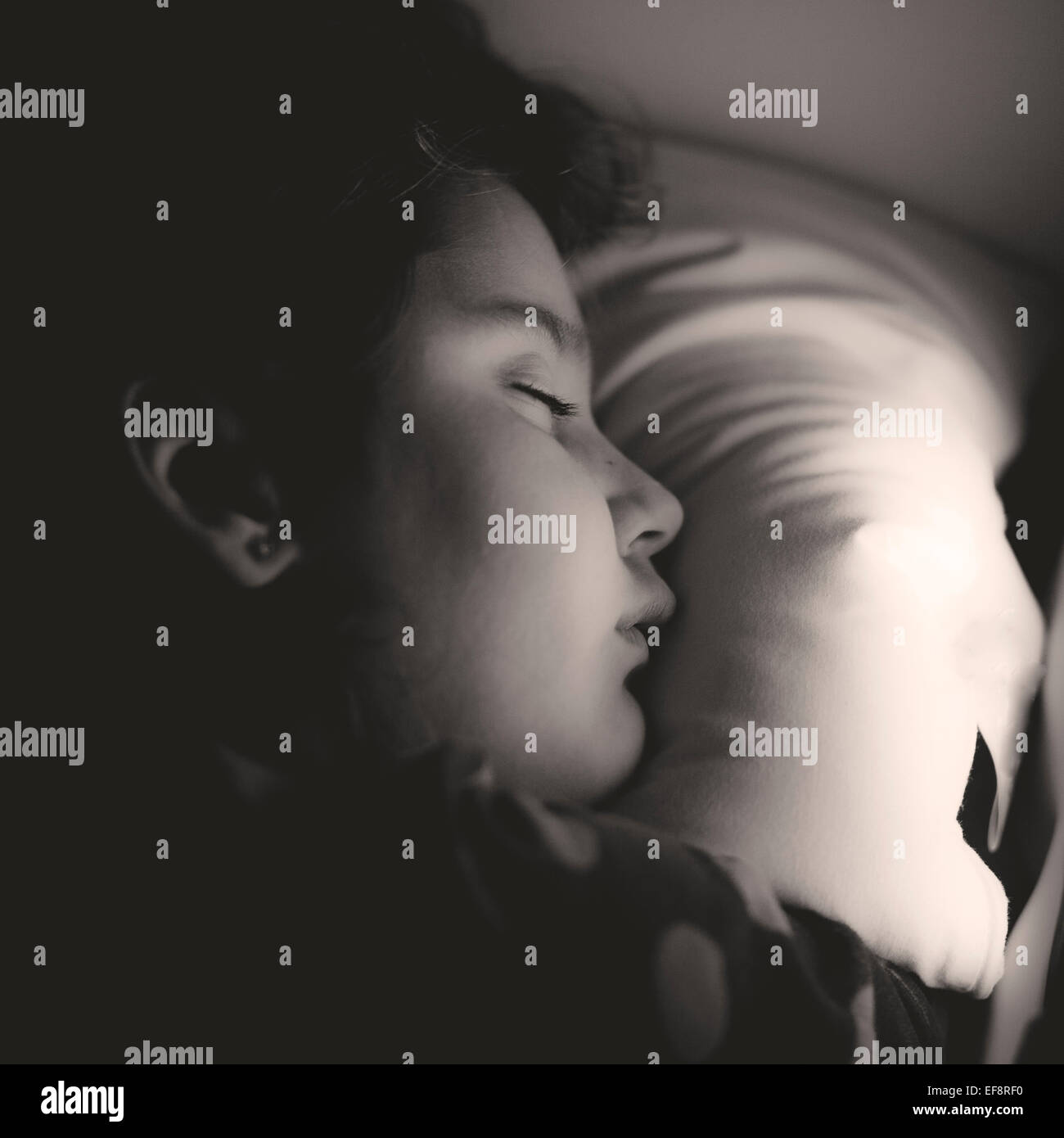 Sleeping girl hi-res stock photography and images - Alamy