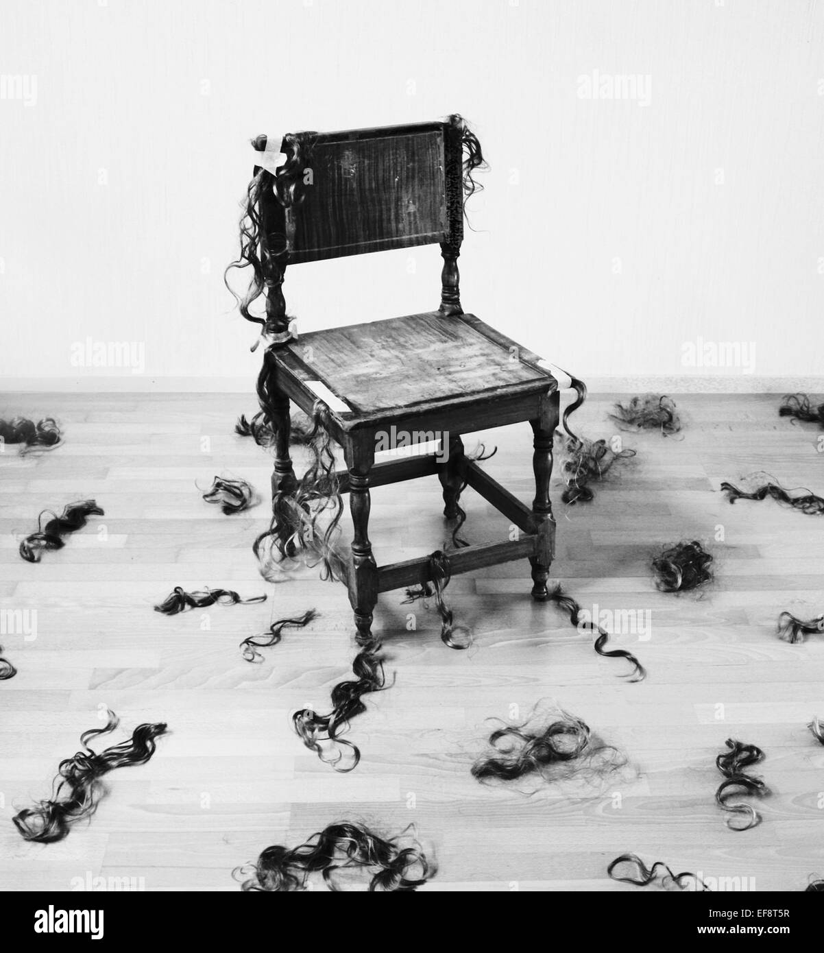 Square surrounded Black and White Stock Photos & Images - Alamy