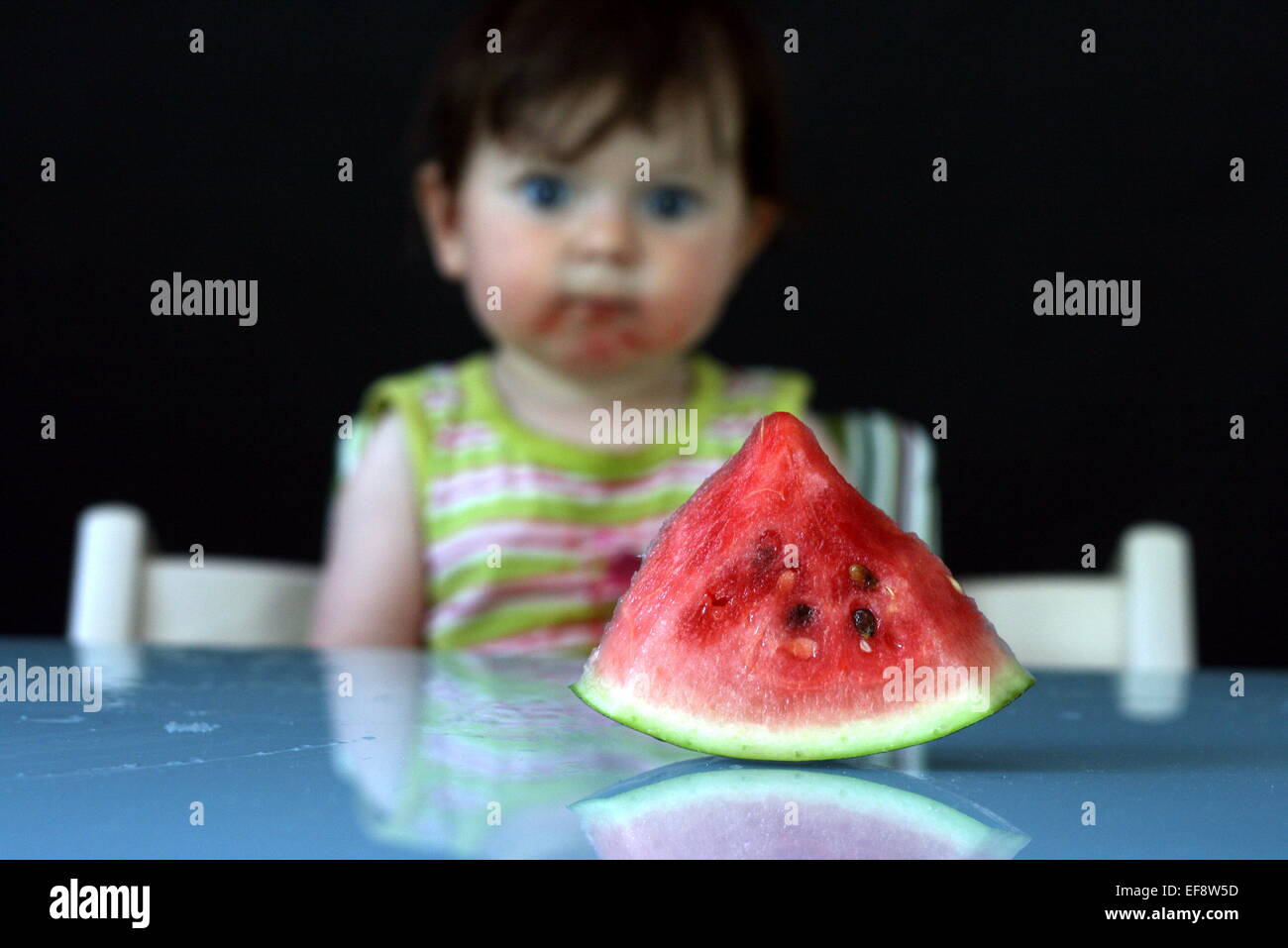 Children eating fruit messy hi-res stock photography and images - Alamy