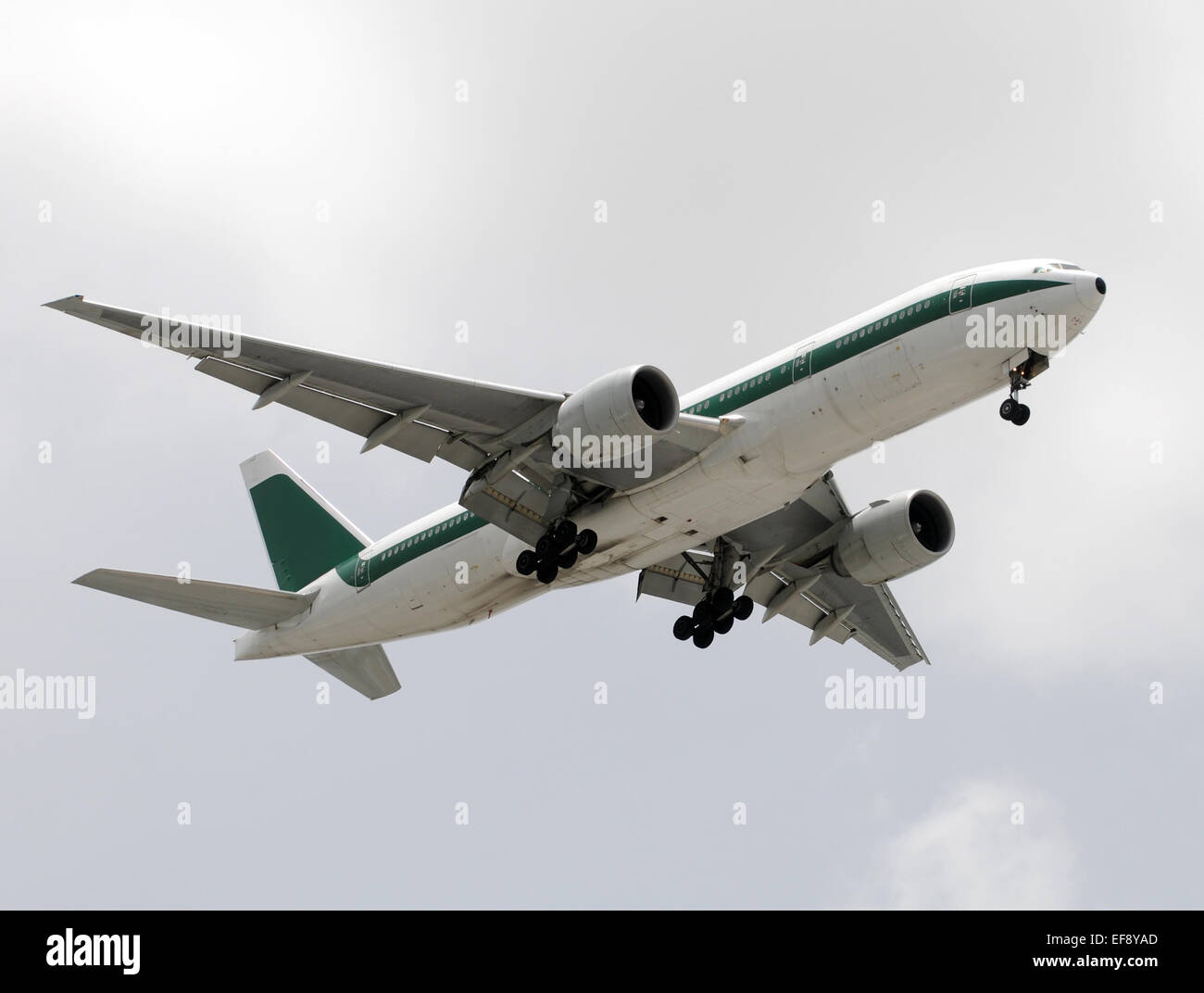 Widebody passenger jet hi-res stock photography and images - Alamy